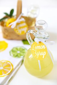 DIY Lemon Syrup + Free Printable Gift Tags | Pizzazzerie
